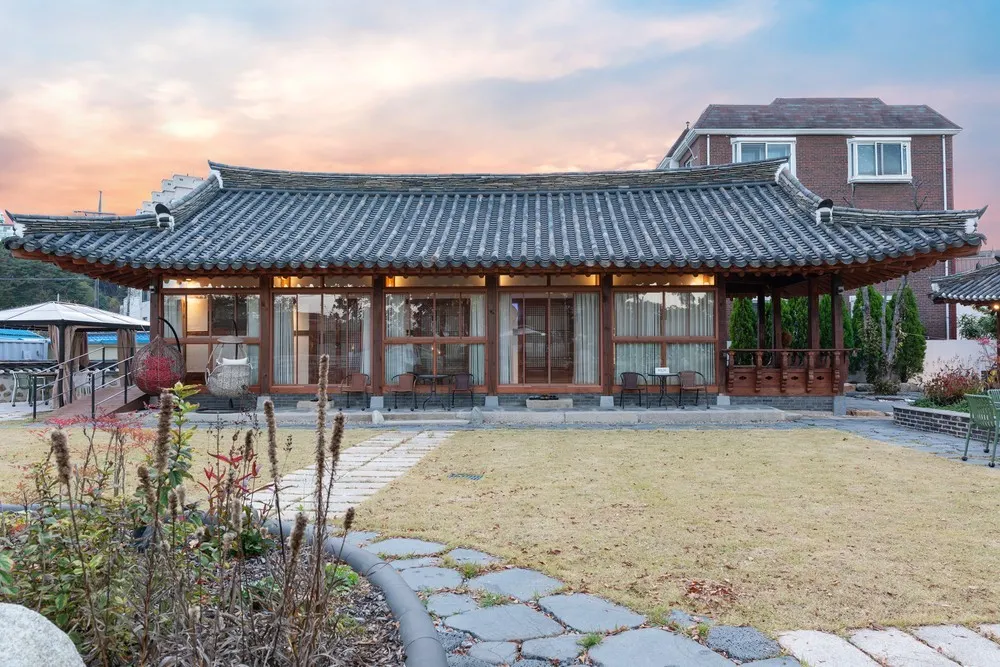 Gangneung Mokgawon - Gangneung