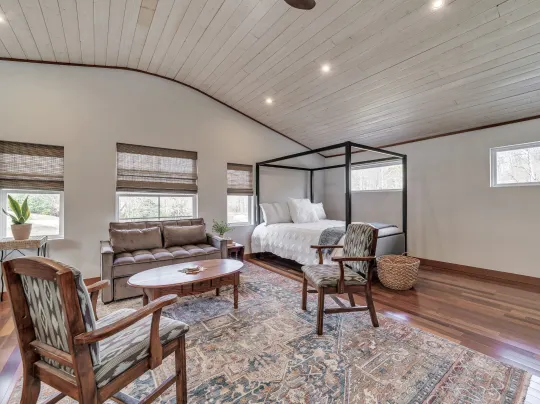 Charming Retreat With Creek And Outdoor Space - Comfortable Mountain Haven - Chimney Rock, NC