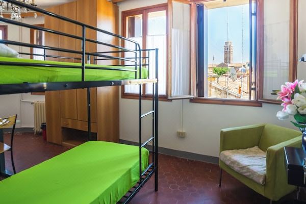 多莫斯西维卡旅馆(Ostello Domus Civica)预订价格,联系电话位置地址【携程酒店】