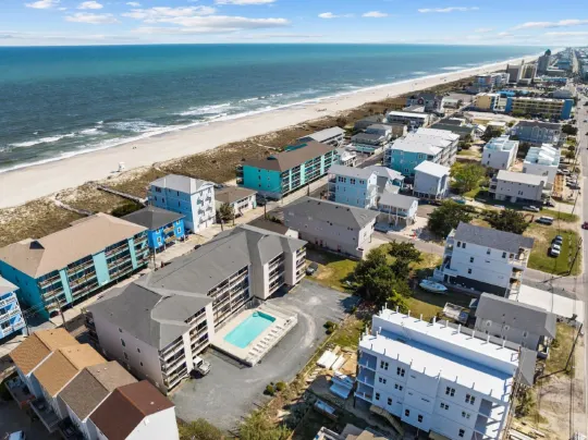 Steps To The Beach And Refreshing Pool - Inviting Coastal Haven - Carolina Beach, NC