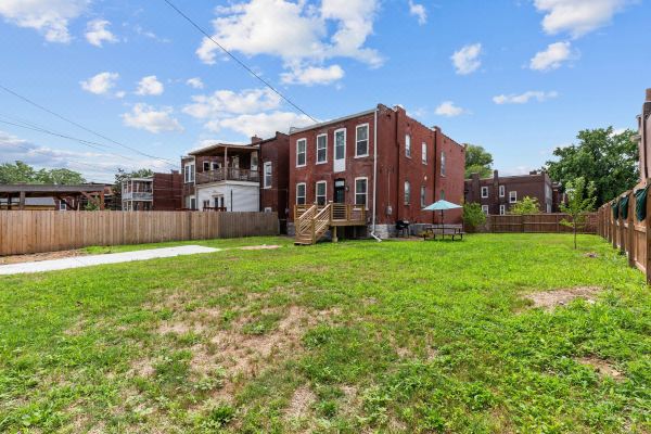 红砖隐居处 | JZ度假屋(Red Brick Hideaway | JZ Vacation Rentals)预订价格,联系电话位置地址【携程酒店】