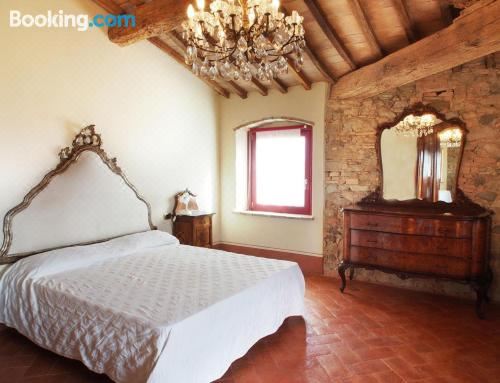 卡瓦奥拉农家乐(Podere Calvaiola)预订价格,联系电话位置地址【携程酒店】