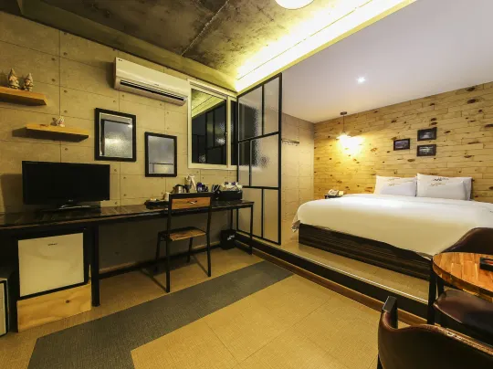 Yeosu Hakdong Ja Self Check-in Motel - Yeosu-si