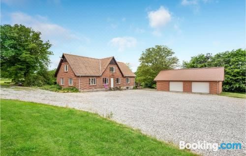 Four-Bedroom Holiday Home in Grenaa预订价格,联系电话位置地址【携程酒店】