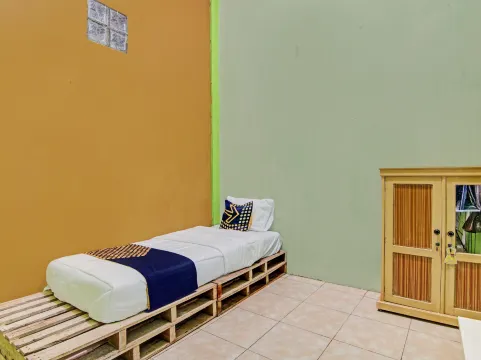 Hotel O Penginapan Syafira Near Perumahan Mustamindo Permai 1 - West Sumatra