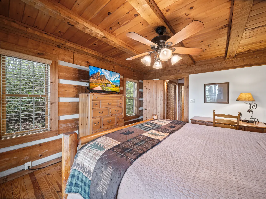 Long Range Views And Relaxing Hot Tub - Stunning Mountain Retreat - Beech Mountain, NC