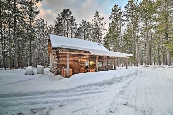 隐蔽的范德比尔特小屋，离Treetops 9英里！(Secluded Vanderbilt Cabin, 9 Mi to Treetops ...