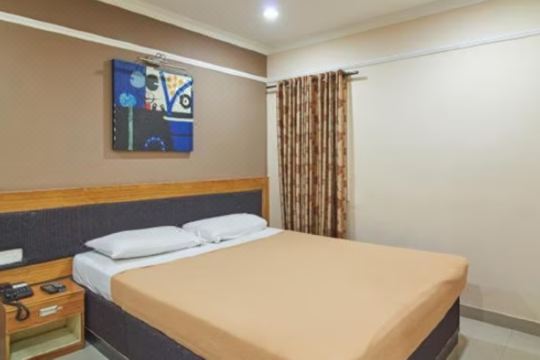 依伦斯R R国际酒店(R R International)预订价格,联系电话位置地址【携程酒店】