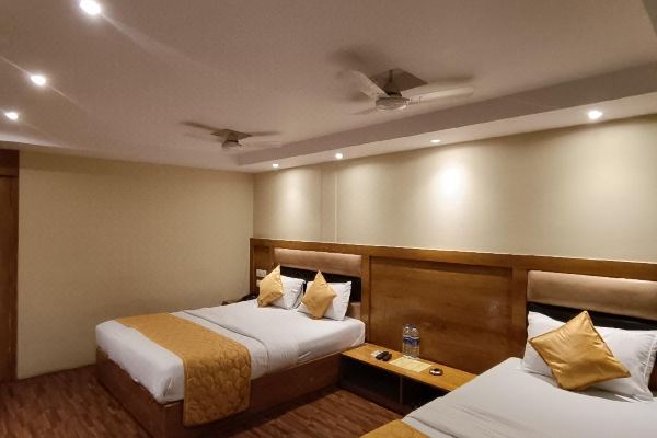 Hotel Rishi International - Grant Road预订价格,联系电话位置地址【携程酒店】