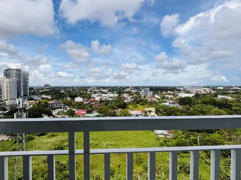 Contemporary City Suite With Relaxing Charm - Iloílo