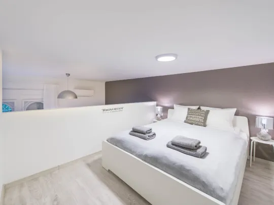 Happy Home Joy - Budapest