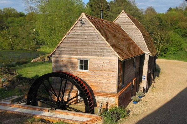 Mill Cottage Set Beside a Mill Pond in a 70 Acre Nature Reserve Bliss预订 ...