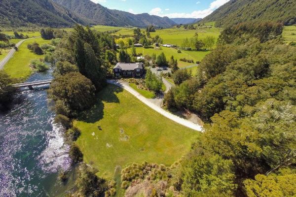 罗托鲁瓦湖小屋(Lake Rotoroa Lodge)预订价格,联系电话位置地址【携程酒店】