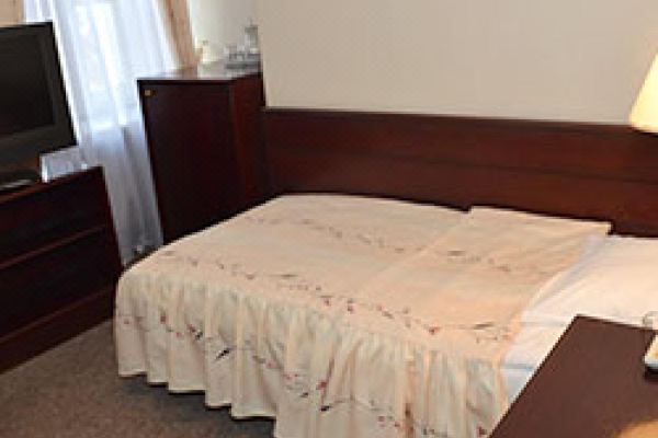 Polese预订价格,联系电话位置地址【携程酒店】