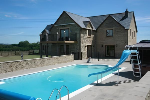 华顿洛夫之家酒店(Whaddon Grove House)预订价格,联系电话位置地址【携程酒店】