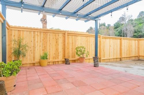 Stylish 2B2B Country Style House预订价格,联系电话位置地址【携程酒店】