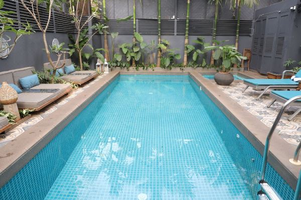 卡兰古特红线酒店(Red Thread Calangute)预订价格,联系电话位置地址【携程酒店】