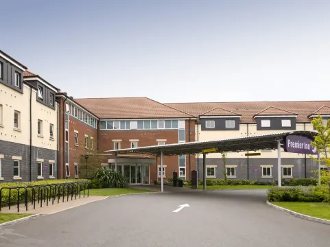 Premier Inn London Heathrow Airport  Hotel - Hayes