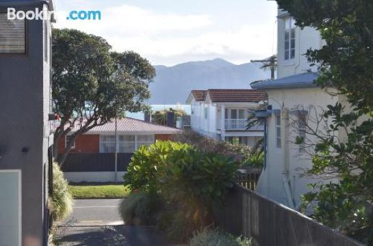 Paraparaumu Beachside Studio预订价格,联系电话位置地址【携程酒店】