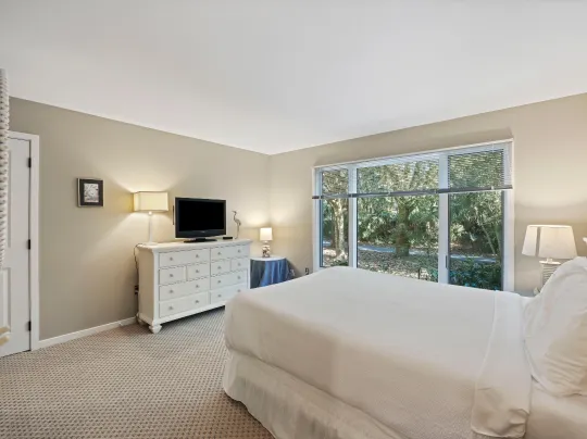 Nature View Balcony And Open Concept Living - Charming Beach Getaway - Kiawah Island, SC