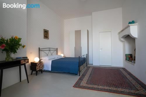 1700's House with Panoramic Rooftop Terrace in Matino预订价格,联系电话位置地址【携程酒店】