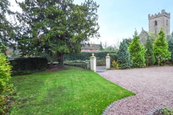 旧教堂驿站酒店(Old Church Coach House)预订价格,联系电话位置地址【携程酒店】