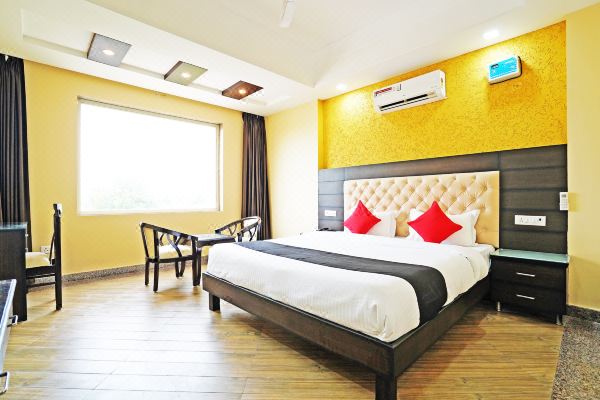 Capital O 49078 Hotel Chinar预订价格,联系电话位置地址【携程酒店】