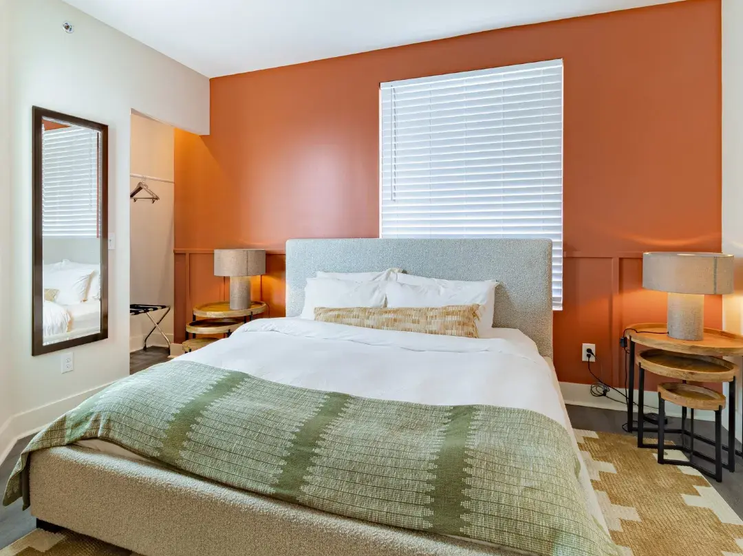 Private Balcony And Chic Nashville Design - Charming Stylish Escape - Hendersonville, TN