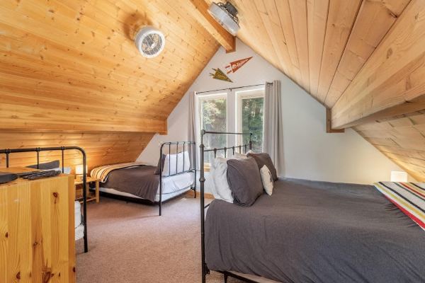 Raven Haven Lodge预订价格,联系电话位置地址【携程酒店】