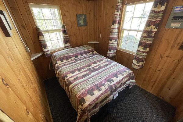 Cute Cabin for Two at Green Valley Resort on Seventh Crow Wing Lake预订价格 ...