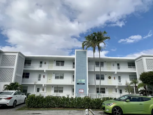Bayview Regency Apartments By Lowkl - Fort Lauderdale, FL