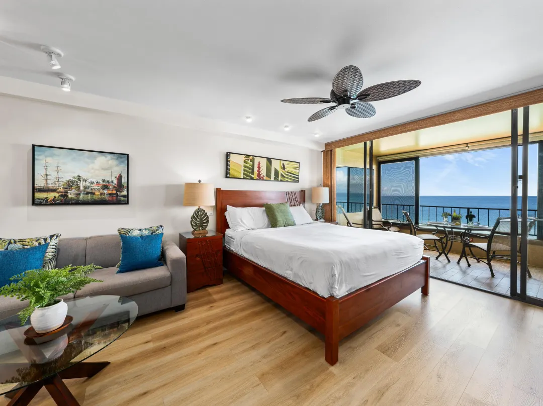 Complimentary Daily Activities And Stunning Views - Charming Oceanfront Haven - Maui, HI