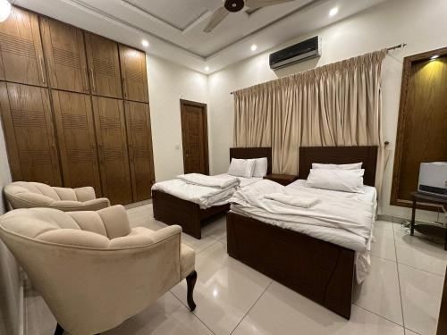 Luxury Guest House in Bahria Town预订价格,联系电话位置地址【携程酒店】