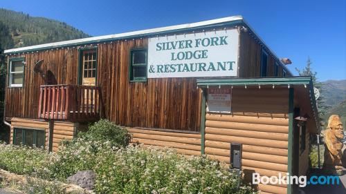 银叉餐厅旅馆(Silver Fork Lodge & Restaurant)预订价格,联系电话位置地址【携程酒店】