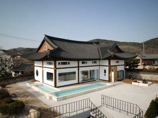 Gyeongju Raum Thehanok Poolvilla - Gyeongju-si