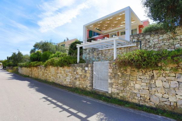 位于帕希的坎塔达Eleni别墅(Villa Kantada Eleni in Paxi)预订价格,联系电话位置地址【携程酒店】