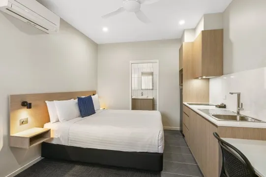 Avenue West Studio Units - Toowoomba