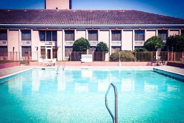 Quality Inn & Suites预订价格,联系电话位置地址【携程酒店】