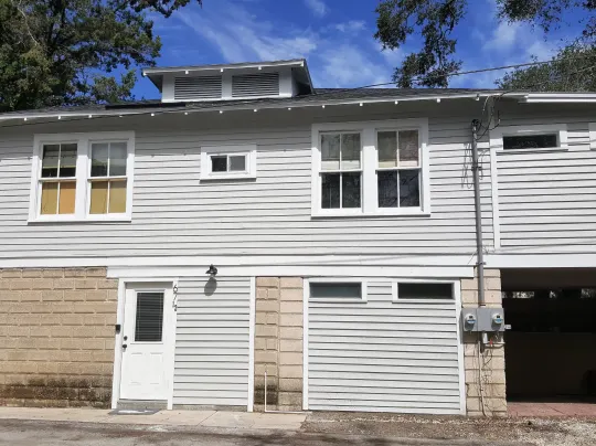 Unique Kitchen And Relaxing Garden Escape - Charming Romantic Retreat - St. Augustine, FL