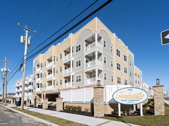 Ocean Views And Pool Access - Serene Coastal Sanctuary - Stone Harbor, NJ