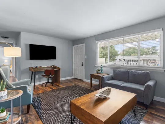 Private Backyard Retreat With Fire Pit - Inviting Charming - O'Fallon, MO