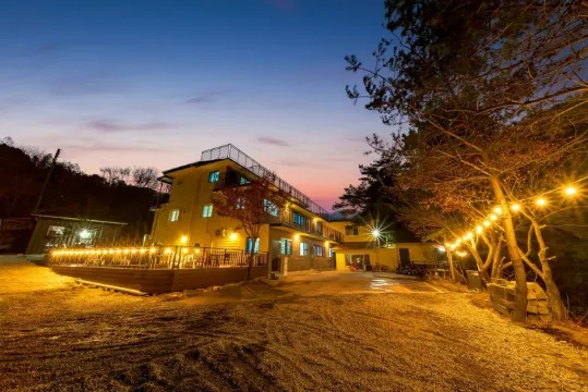 Gapyeong Laurentia Kids Poolvilla - Pocheon-si