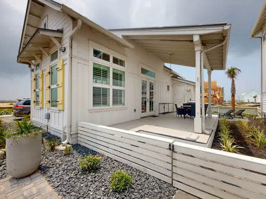 Pet Friendly, Resort Style Pools, Boardwalk To The Beach - Port Aransas, TX