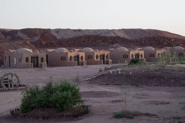 香达旅馆沙漠度假村(Shanda Lodge Desert Resort)预订价格,联系电话位置地址【携程酒店】