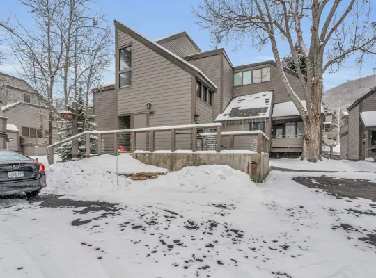 Bright Spaces And Private Hot Tub - Charming Year-round Retreat - Park City, UT