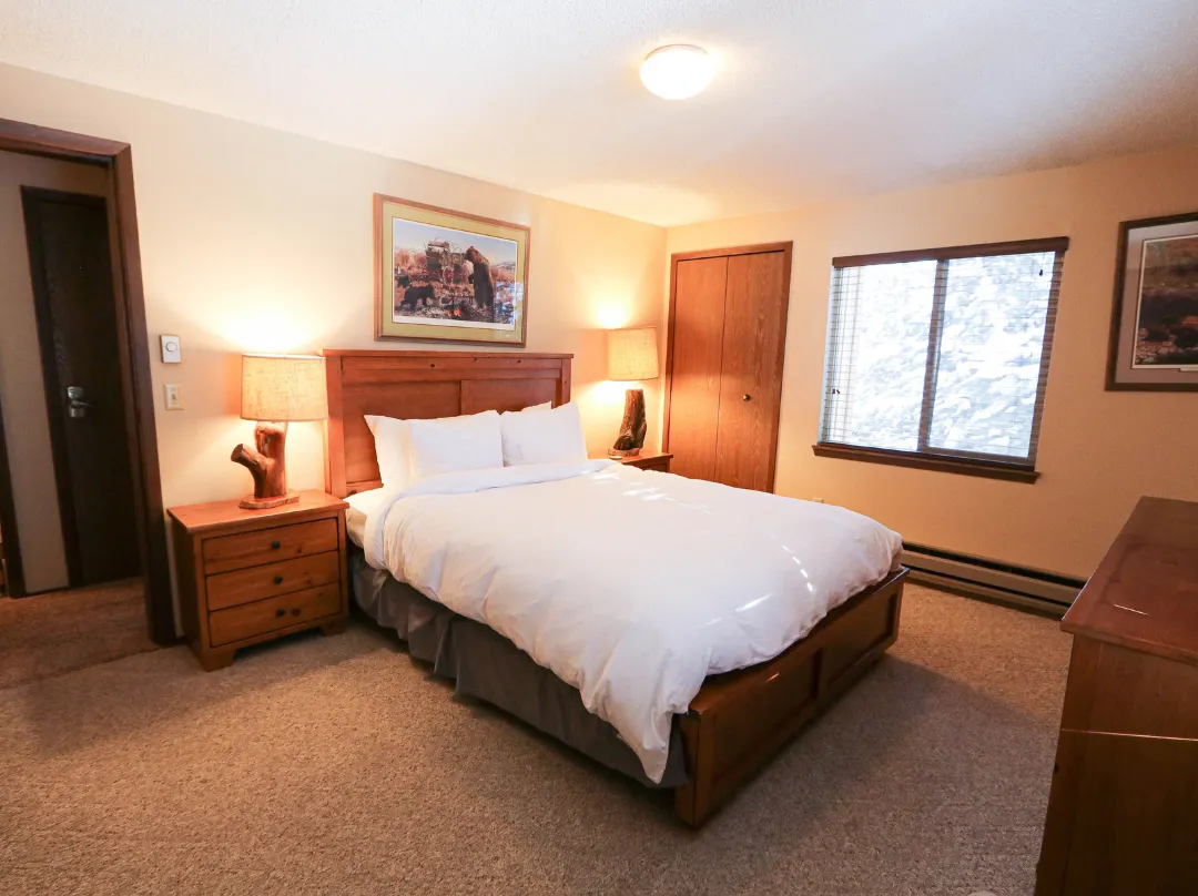 Yellowstone Park Entrance 1 Mile Away- Trapper 8 - West Yellowstone, MT