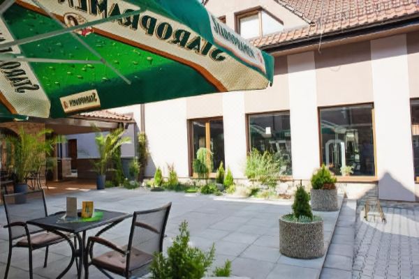 菲茨酒店(Hotel Fitt)预订价格,联系电话位置地址【携程酒店】