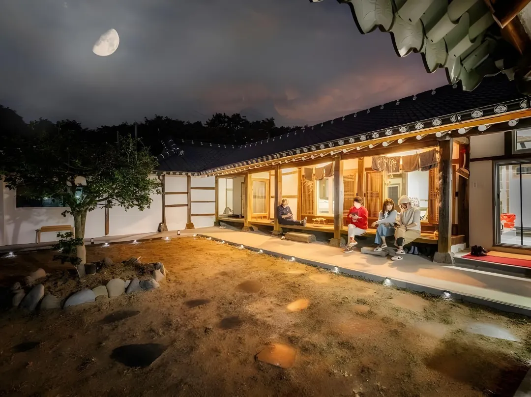 Boryeong Dalitteumyeonkkochipigo Hanok Stay - Incheon