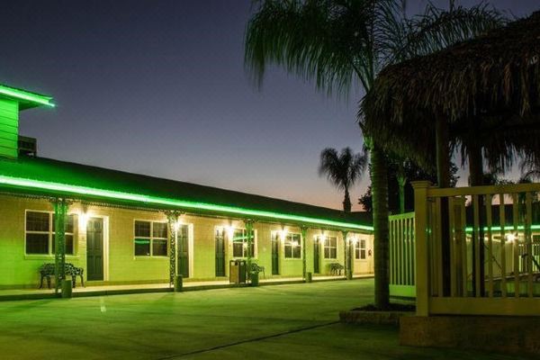 芦苇汽车旅馆(Reeds Motel)预订价格,联系电话位置地址【携程酒店】