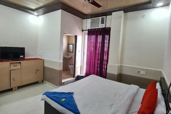 Shree Krishna Guest House预订价格,联系电话位置地址【携程酒店】